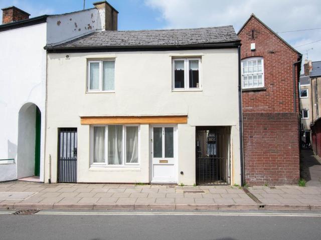 New Street, Cheltenham GL50, 2 bed flat to rent, £1,050 pcm | PrimeLocation