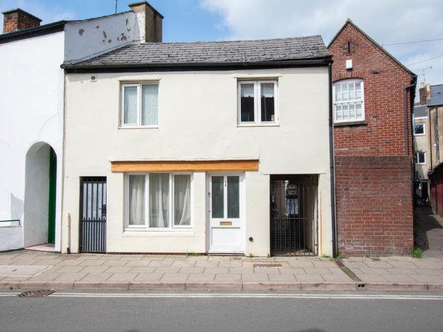 New Street, Cheltenham GL50 3LN Elliot Oliver