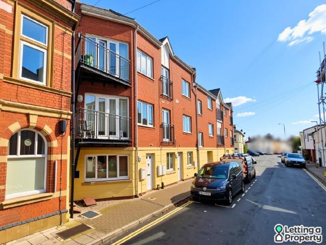 New Street, Cheltenham, Gloucestershire GL50, 1 bed flat to rent, £950 pcm | PrimeLocation