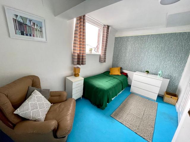 New Street, Dudley DY1, Studio to rent, £650 pcm | PrimeLocation