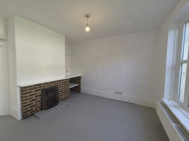 New Street, Folkestone, Property for rent