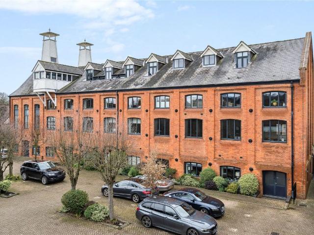 New Street, Henley On Thames, Oxfordshire RG9, 3 bed flat to rent, £3,250 pcm | PrimeLocation