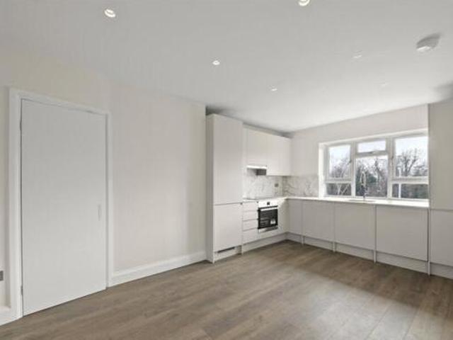 New Pond Parade, West End Road, 2 Bedroom Apartment