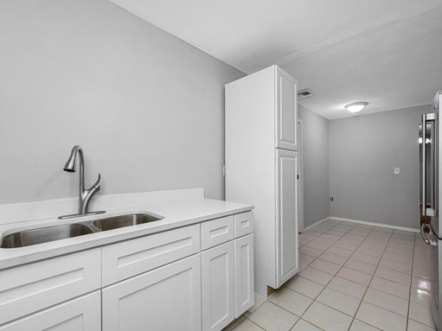 New Port Richey House with Dining area. Newlyrenov