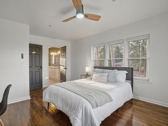 New PadSplit | Comfort + Privacy | TV & Workspace Ready