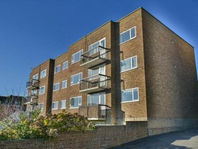 New Park Avenue, Bexhill on sea, 2 Bedroom Flat