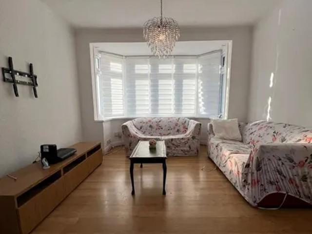 New Park Avenue, London, N13 5NH, United Kingdom | 3 bed townhouse for rent #139404522 | Rentberry