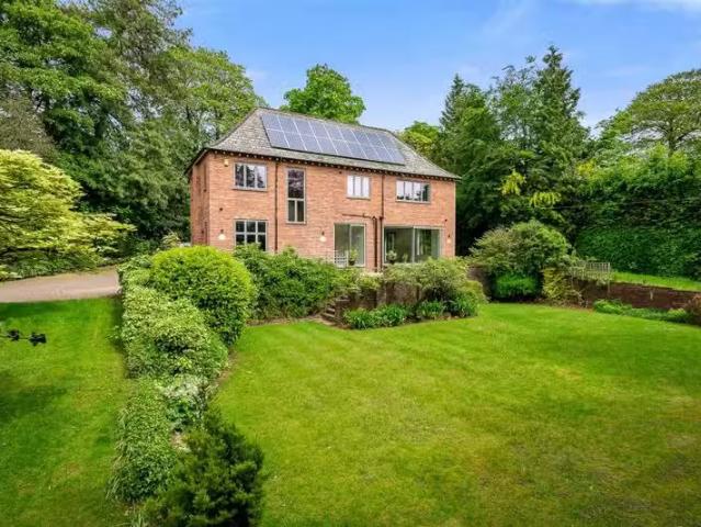 Deal! Park Road, Bowdon, 6 bedroom, Detached