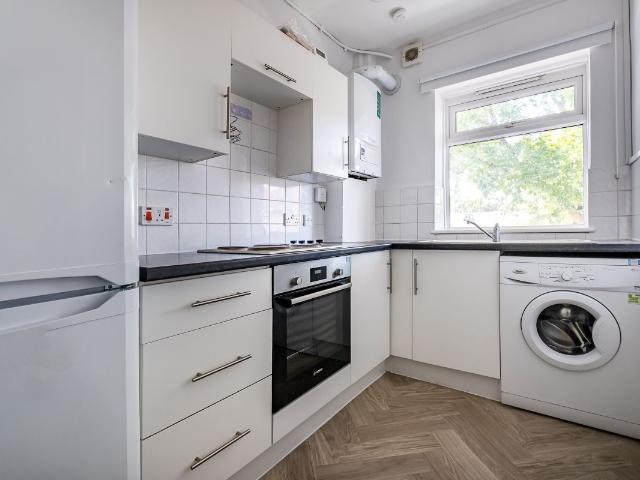 New Park Road, London SW2, 2 bed flat to rent, £1,800 pcm | PrimeLocation