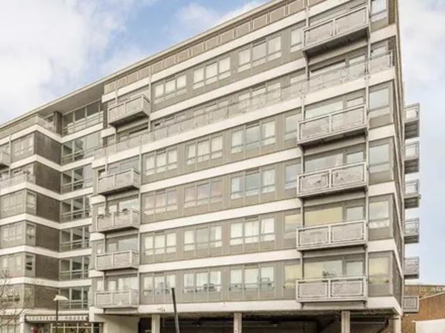 New Park Road, London, SW2 4UL, United Kingdom | 3 bed house for rent #137998436 | Rentberry