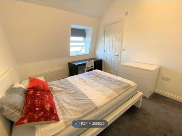 New Park Road, London SW2, Room to rent, £1,199 pcm | PrimeLocation