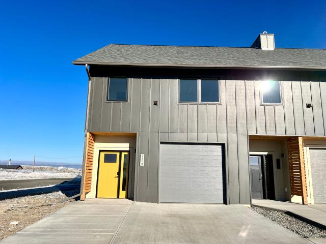 New, Pet Friendly, 2 bed 2 bath Townhouses!