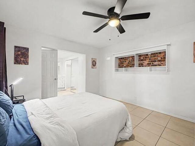 NEW Phoenix House w/Spacious Common Area, Furnished Kitchen & Amazing Rooms, close to everything!