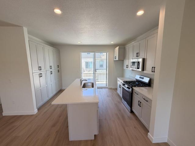 New Private Room for Rent