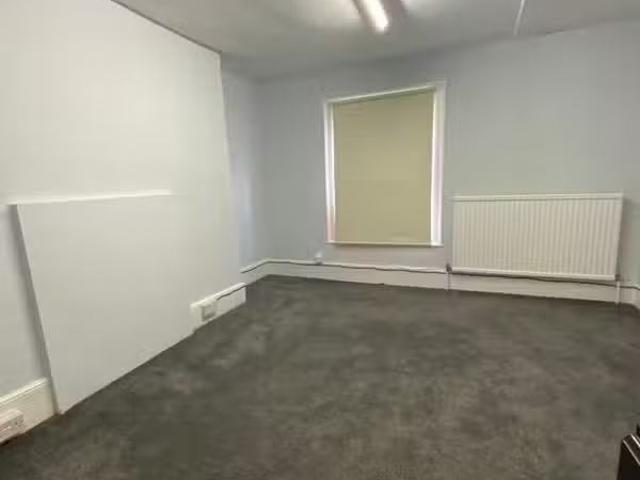 Deal! Property for rent in High Street, Great Missenden, HP16