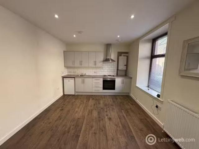 Deal! Property to rent in 7 Leonard Street, Arbroath, DD11 1EY