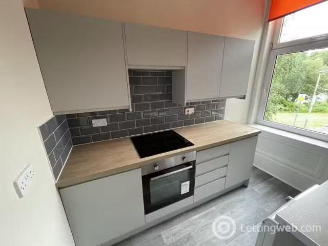New Property to rent in 10 Victoria Road, Dundee, DD1 1JN