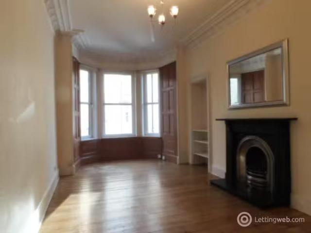 Cozy Property to rent in 14, Royston Terrace, Edinburgh, EH3 5QS