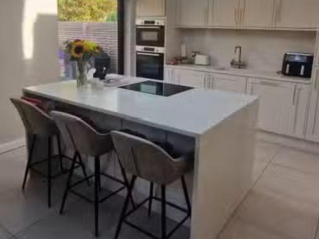 Nice Property to rent in 33 Tylers Acre Gardens, Edinburgh, EH.