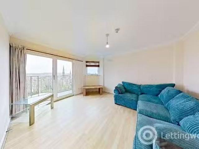 Unique Property to rent in Victoria Road, City Centre, Dundee.