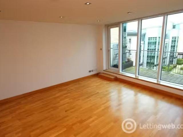 Charming Property to rent in Western Harbour Drive, Newhaven.