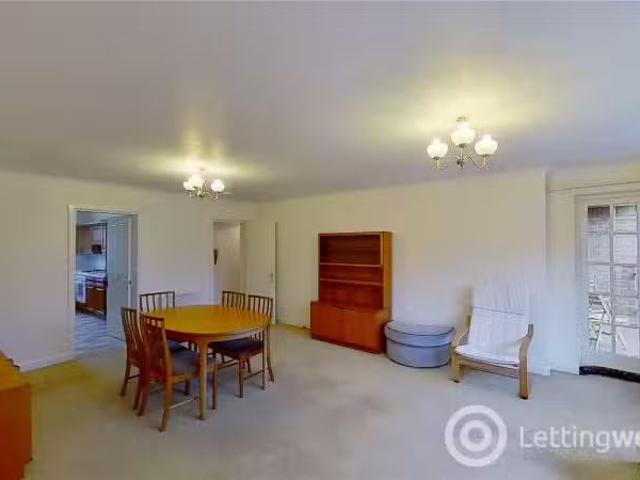 Deal! Property to rent in Craigend Park, Edinburgh, EH16