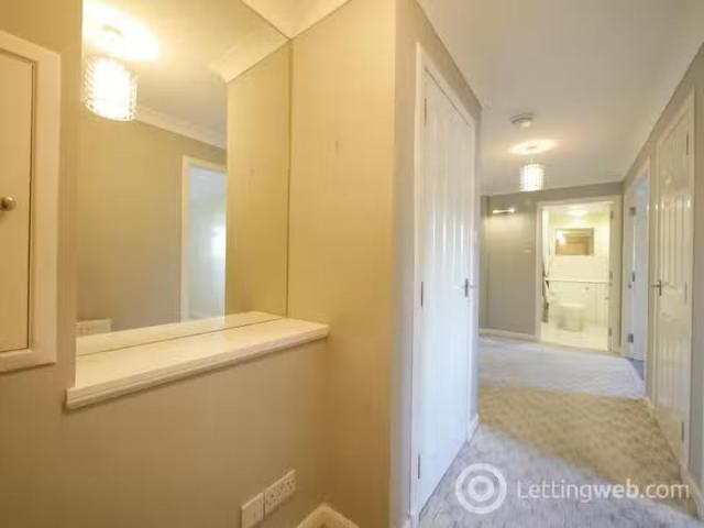 Charming Property to rent in Hillpark Rise, Blackhall, Edinbur.