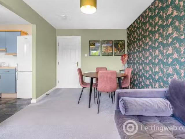 Unique Property to rent in Inglis Green Rigg, Kingsknowe, Edin.