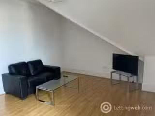 Cheap Property to rent in Justice Street, City Centre, Aberdee.
