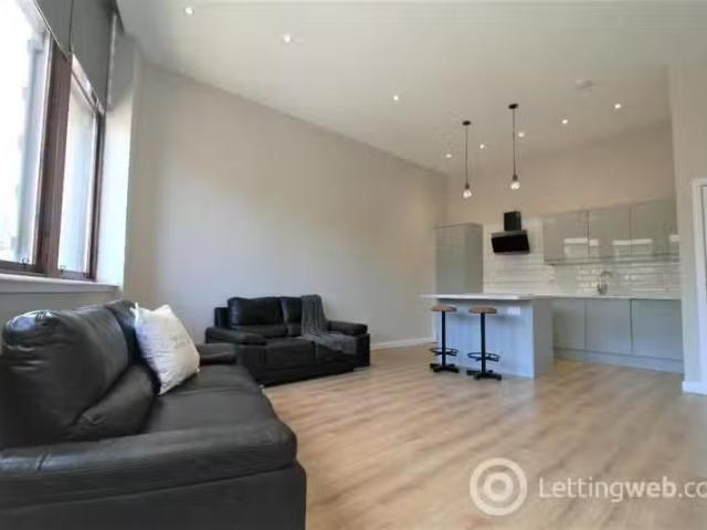 Just in! Property to rent in Paisley Road West, Kinning Park.
