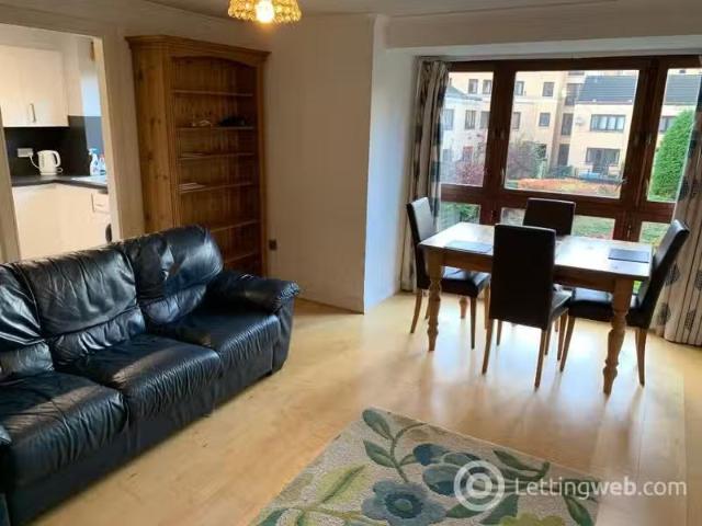 Cozy Property to rent in Parsonage Square, Merchant City, Glas.