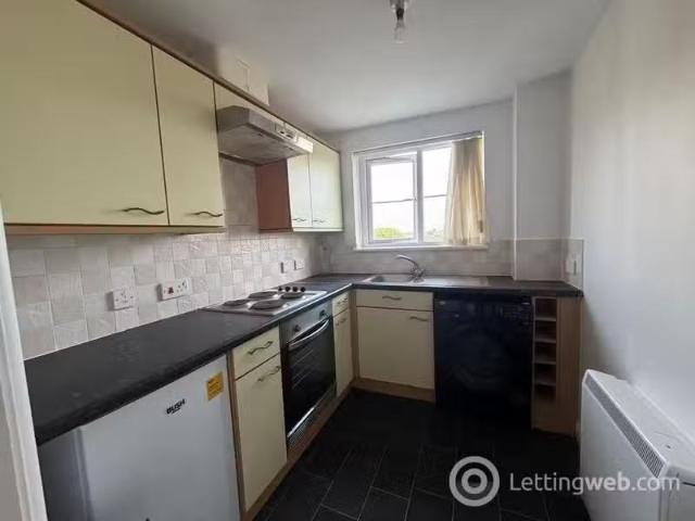 Cheap Property to rent in Robertson's Gait, Paisley, Renfrewsh.