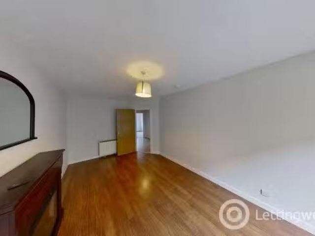 Just in! Property to rent in Slateford Road, Edinburgh, EH11