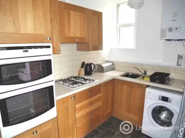 Charming Property to rent in Smithfield Street, Edinburgh