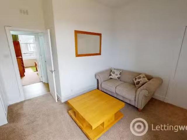For Rent! Property to rent in Summerfield Place, City Centre.