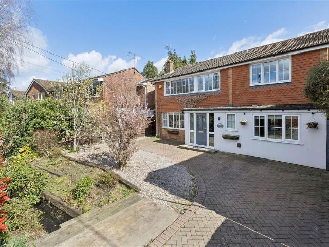 New Road, Ascot SL5, 4 bed detached house to rent, £3,250 pcm | PrimeLocation
