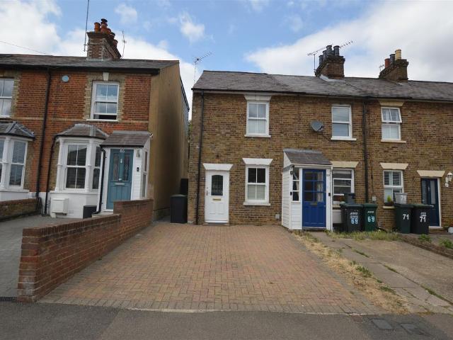 New Road, Croxley Green WD3, 2 bed end terrace house to rent, £1,900 pcm | PrimeLocation