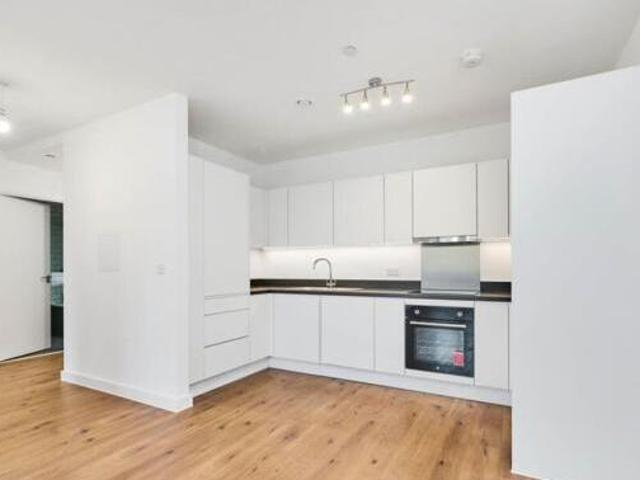 New Road, Dagenham, 2 Bedroom Flat