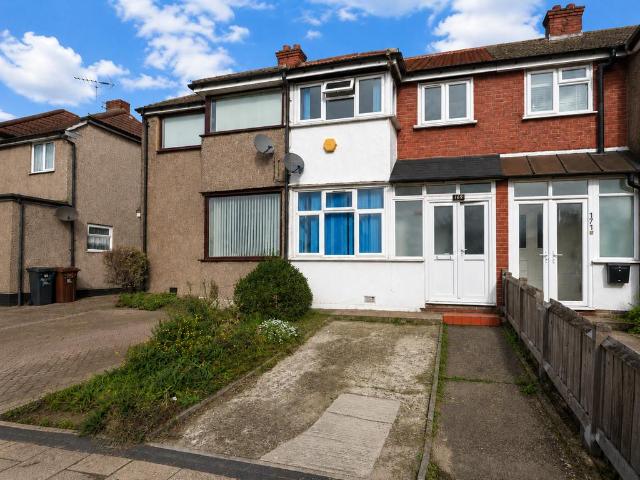 New Road, Dagenham,Essex 3 bed terraced house to rent £2,350 pcm £542 pw