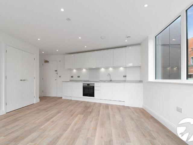 New Road, Gravesend, Kent DA11, 1 bed flat to rent, £1,150 pcm | PrimeLocation