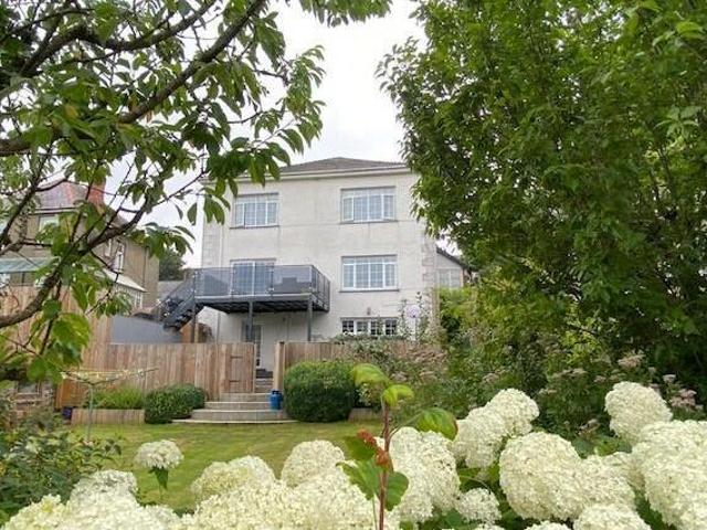 New Road, Llandysul, 5 Bedroom Detached