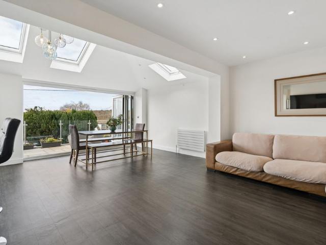 New Road, Marlow, SL7