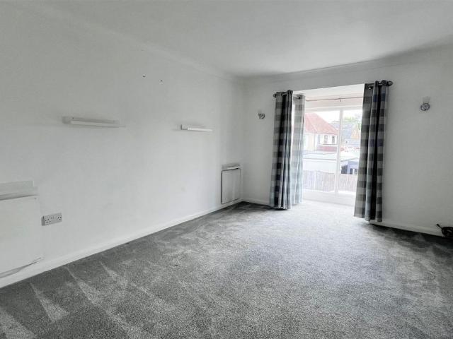 New Road, Meopham, Gravesend DA13, 1 bed flat to rent, £1,100 pcm | PrimeLocation