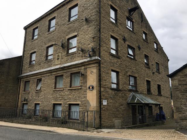 New Road, Mytholmroyd HX7, 2 bed flat to rent, £795 pcm | PrimeLocation