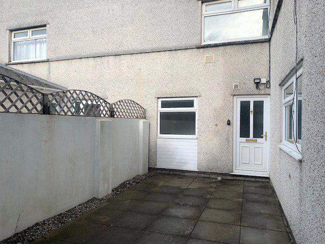 New Road, Porthcawl CF36, 2 bed flat to rent, £795 pcm | PrimeLocation