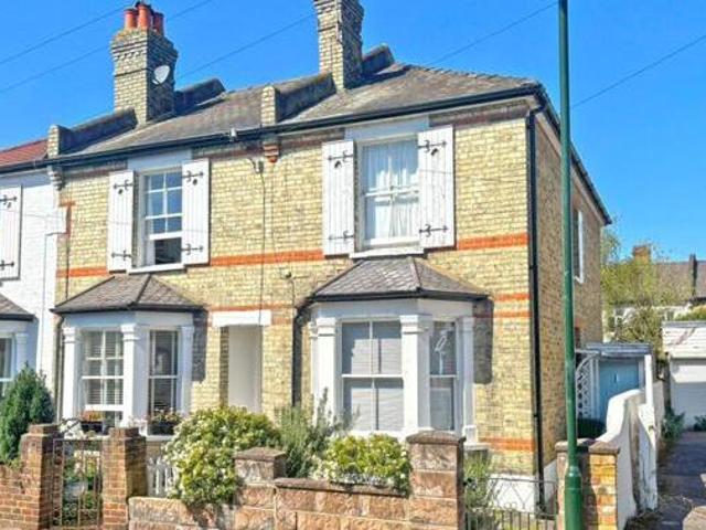 New Road, Richmond, 2 Bedroom End