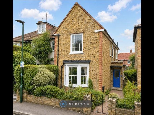 New Road, Richmond TW10, 3 bed semi detached house to rent, £3,500 pcm | PrimeLocation