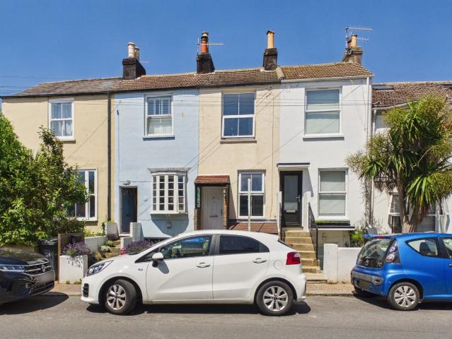 New Road, Shoreham By Sea BN43, 2 bed maisonette to rent, £1,650 pcm | PrimeLocation