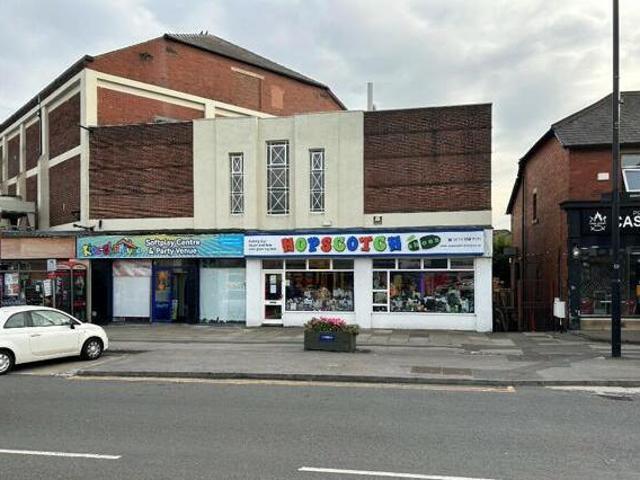 New Road Side, Leeds, High Street Retail