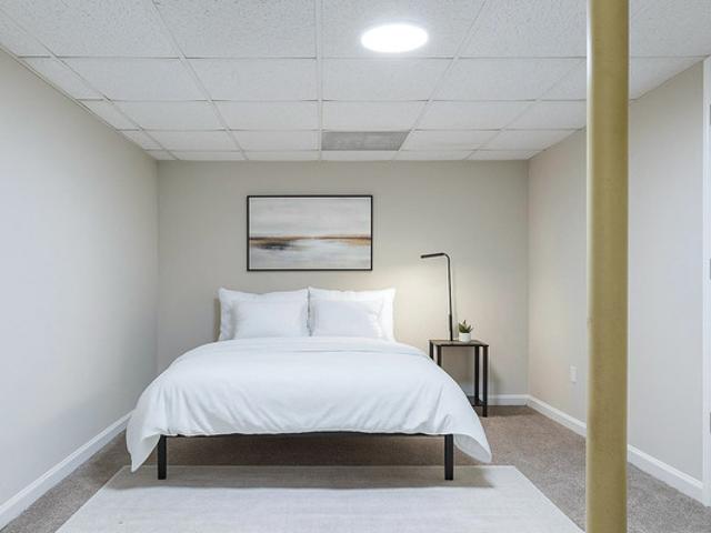 New Renovation Right off Glenwood 1 Min to MARTA Bus | No Move In Fee, Free Fast Wi Fi $, Monthly Cleaning, Quiet Neighborhood + Friendly Padmates
